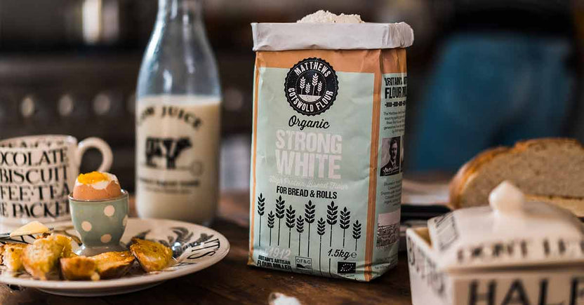 What is Strong Bread Flour and How to Use it - Matthews Cotswold Flour